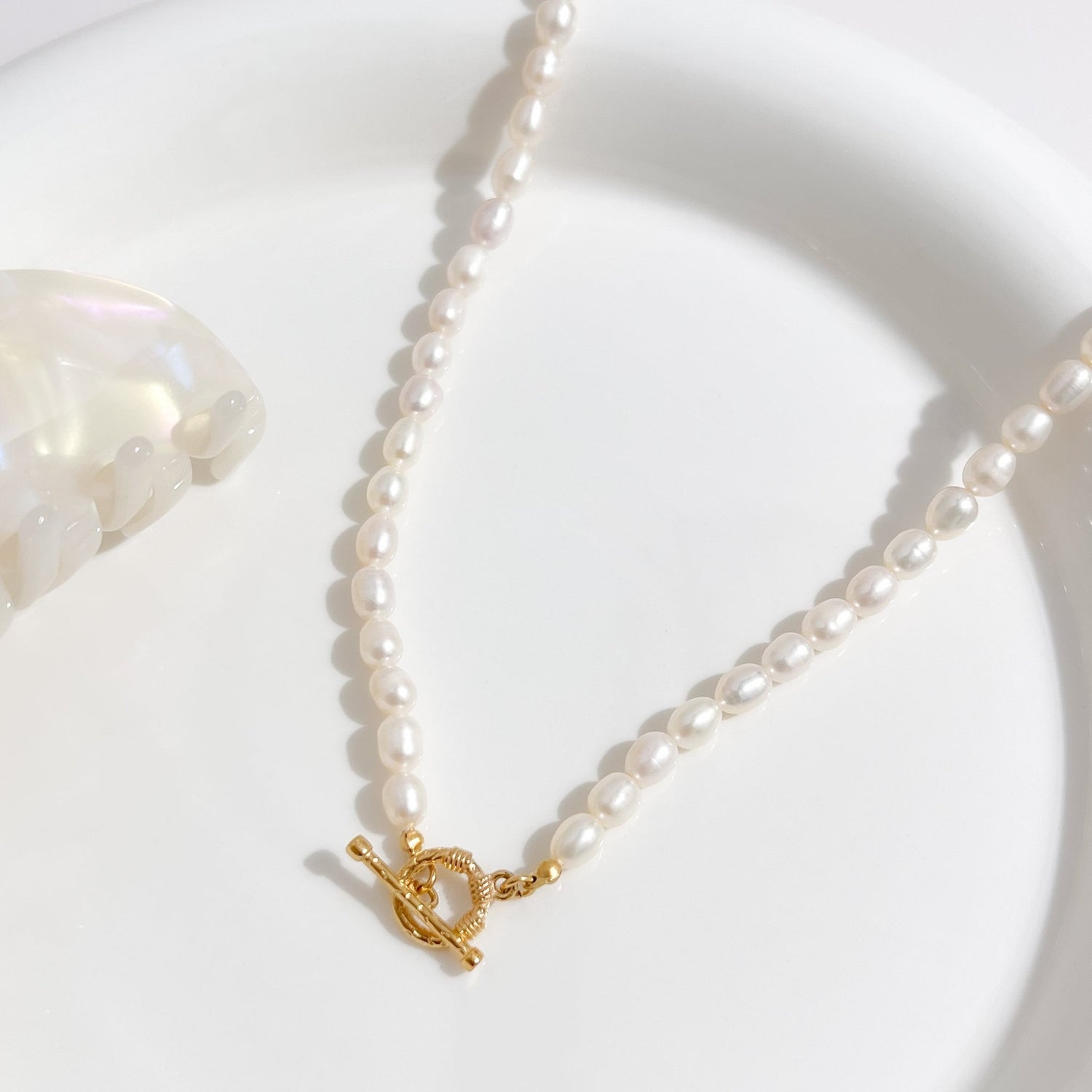 Shay Pearl Necklace | Flaire & Co.